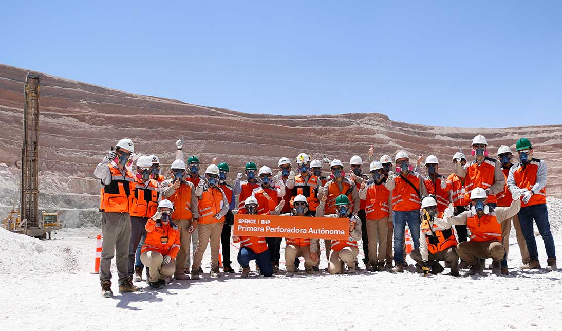 Spence | BHP inauguró primera perforadora autónoma - Timeline.cl
