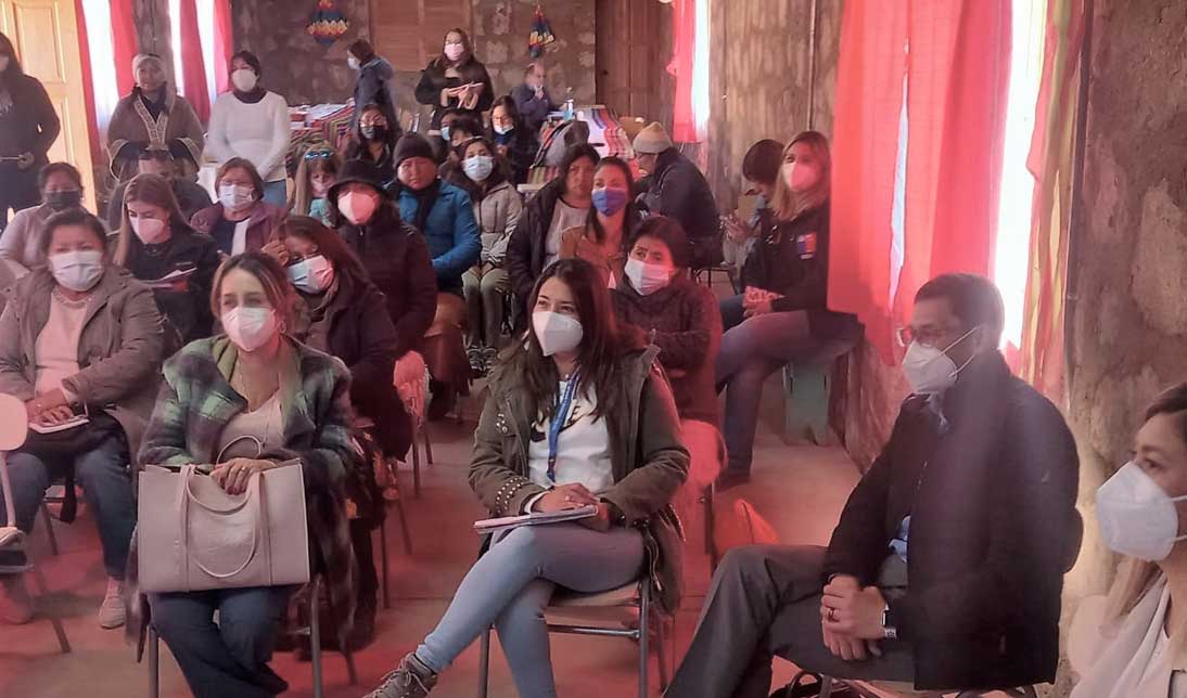 Machuca reunió a más de 30 mujeres rurales e indígenas de la región ...