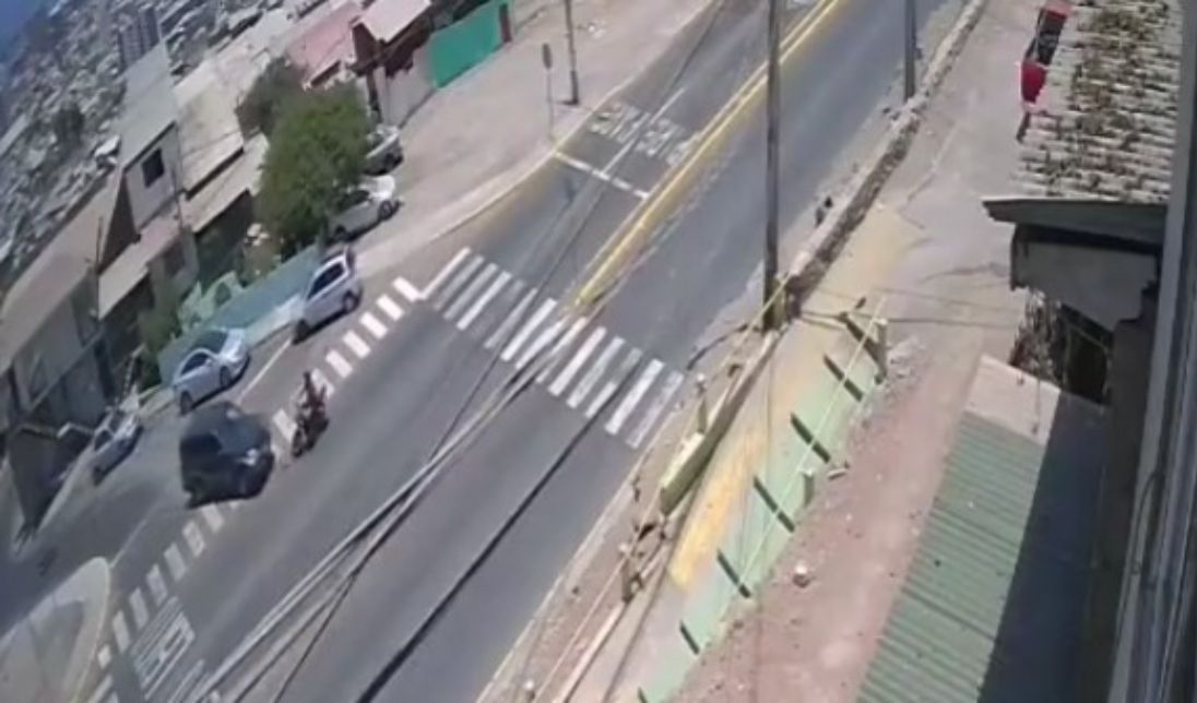 [video] Choque Entre Automóvil Y Motocicleta Fue Captado Por Cámaras De
