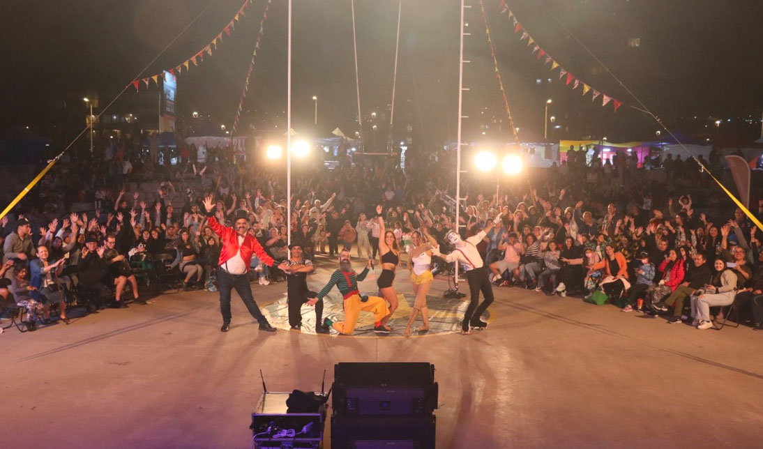 Multitudinaria asistencia en diversos escenarios marcaron los 25 años ...