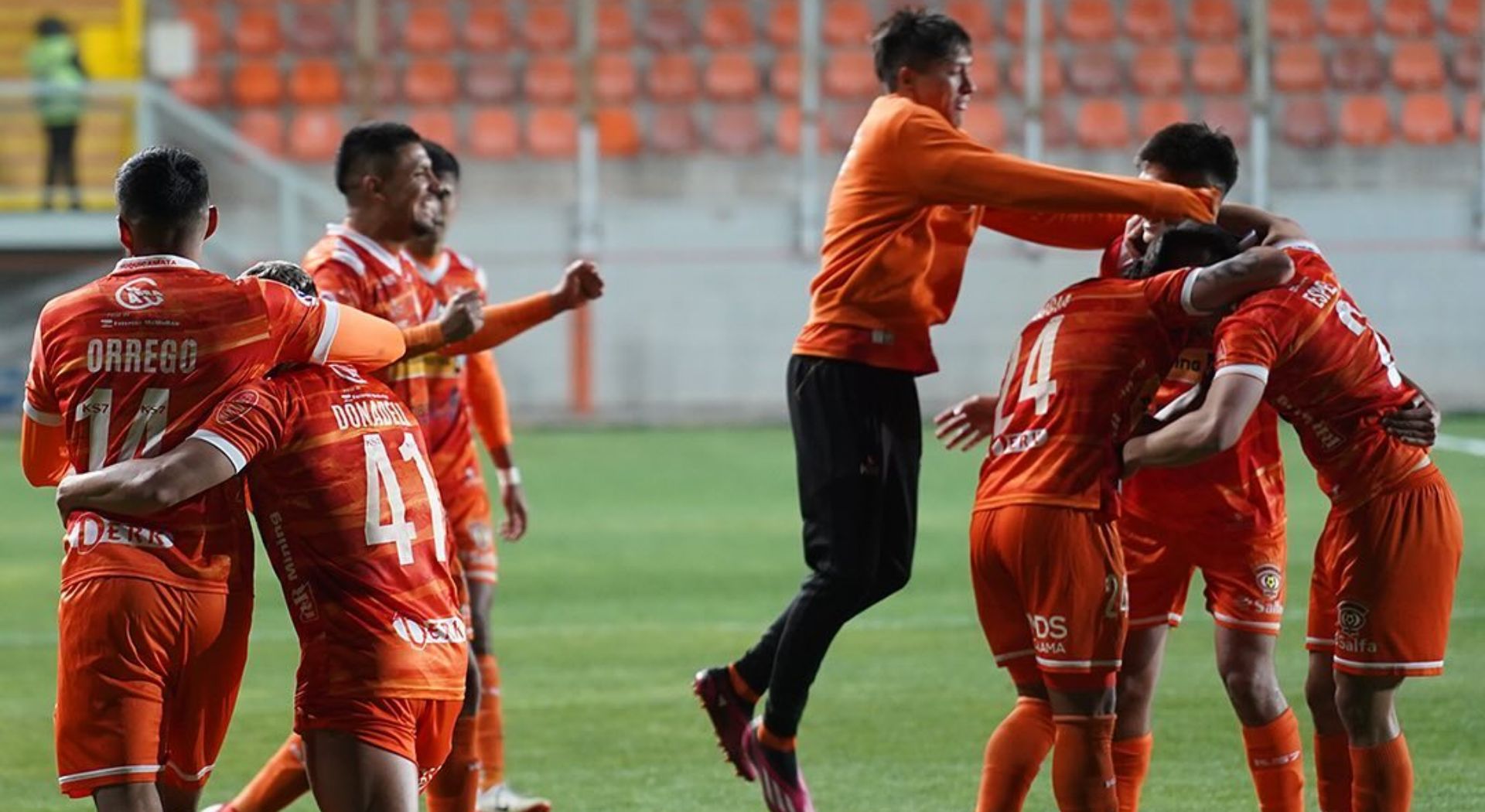 Cobreloa vence por la cuenta mínima a Coquimbo y se aleja de la zona de descenso - Timeline.cl
