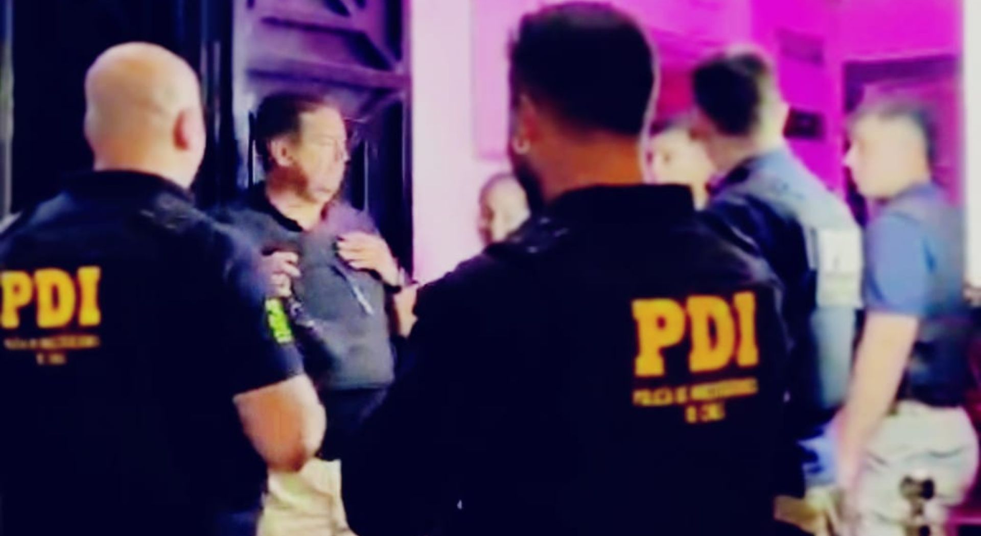 PDI fiscalizó a más de 42 extranjeros en operativo en locales nocturnos de Antofagasta - Timeline.cl