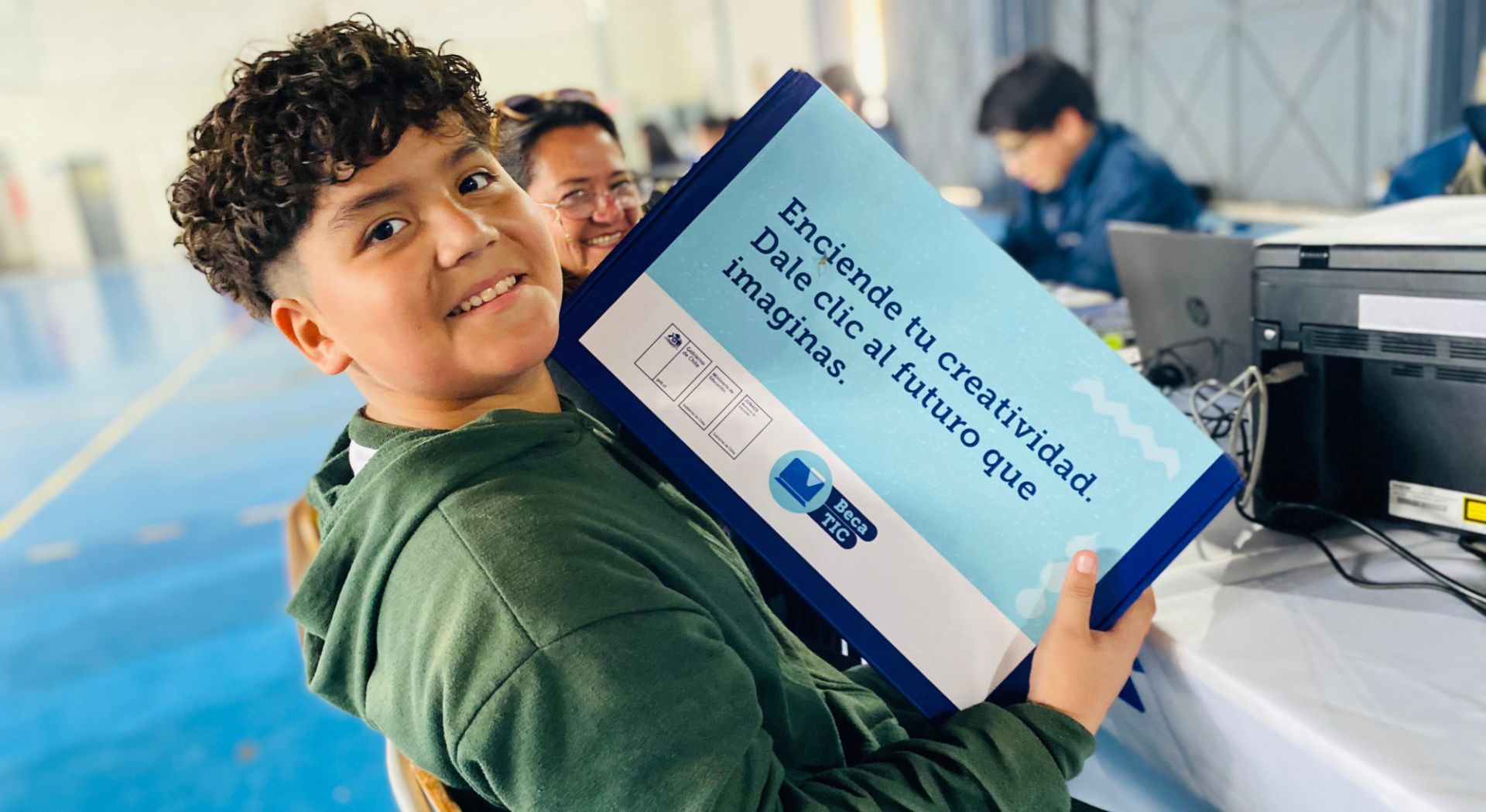 Casi tres mil estudiantes de séptimo básico han recibido notebooks en ...