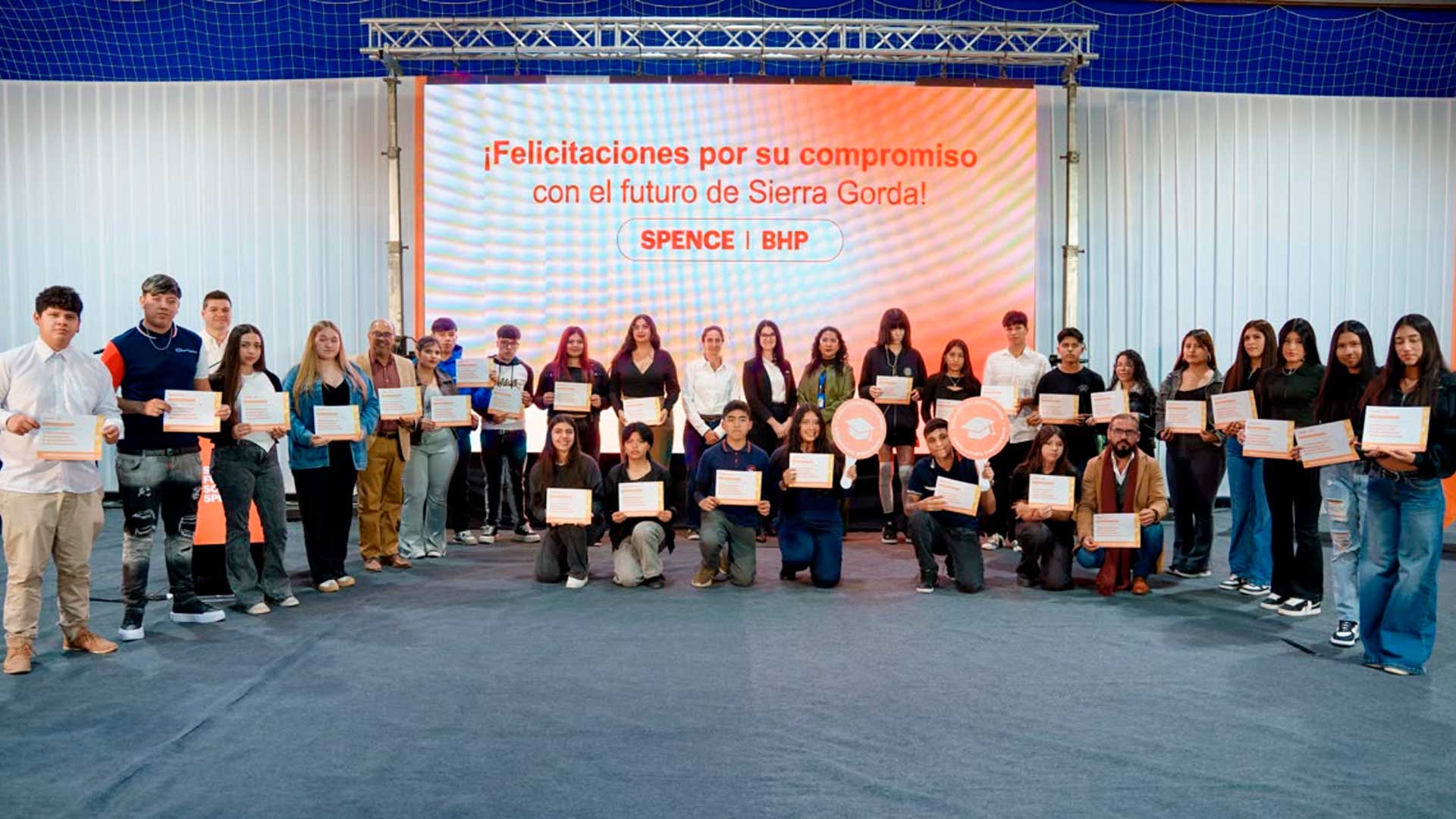 Spence | BHP impulsa el talento local con la entrega de más de 340 ...